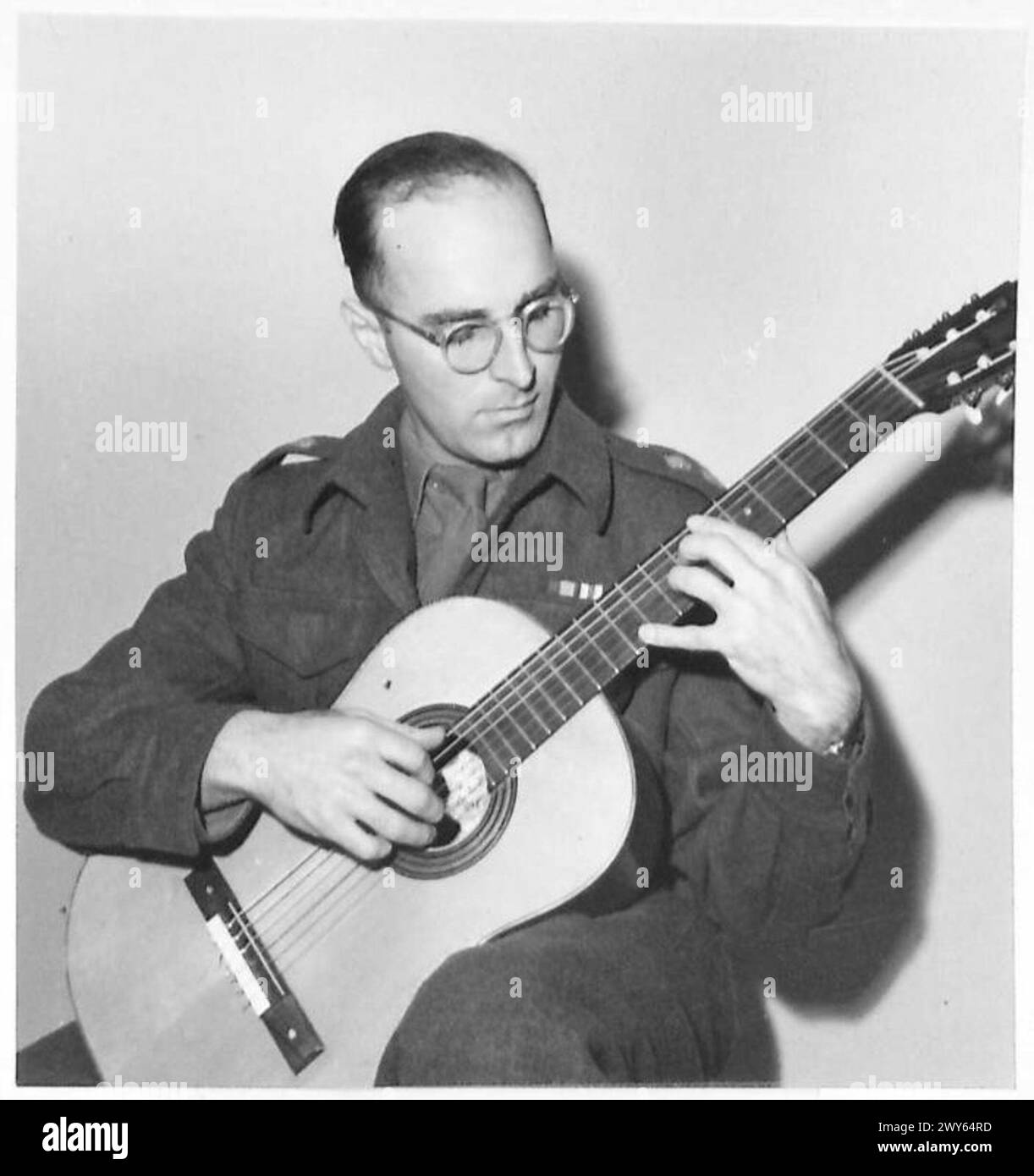 British soldier second royal Black and White Stock Photos & Images - Alamy
