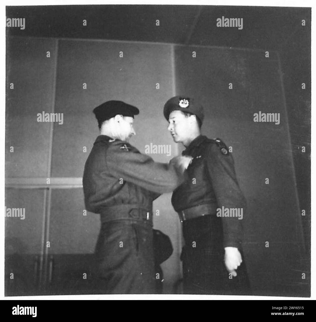 51ST HIGHLAND DIVISION INVESTITURE - Lieutenant Colonel D.B. Lang, MC ...