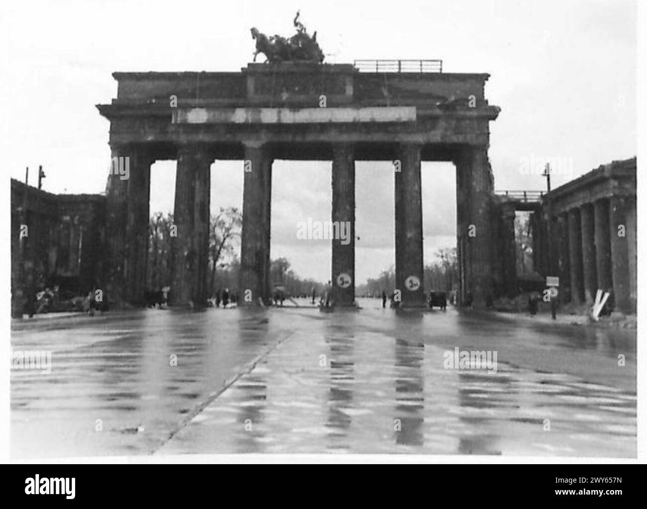 IN BERLIN NOW - The Brandenburger Tor, Berlin, after the Allied bombing ...