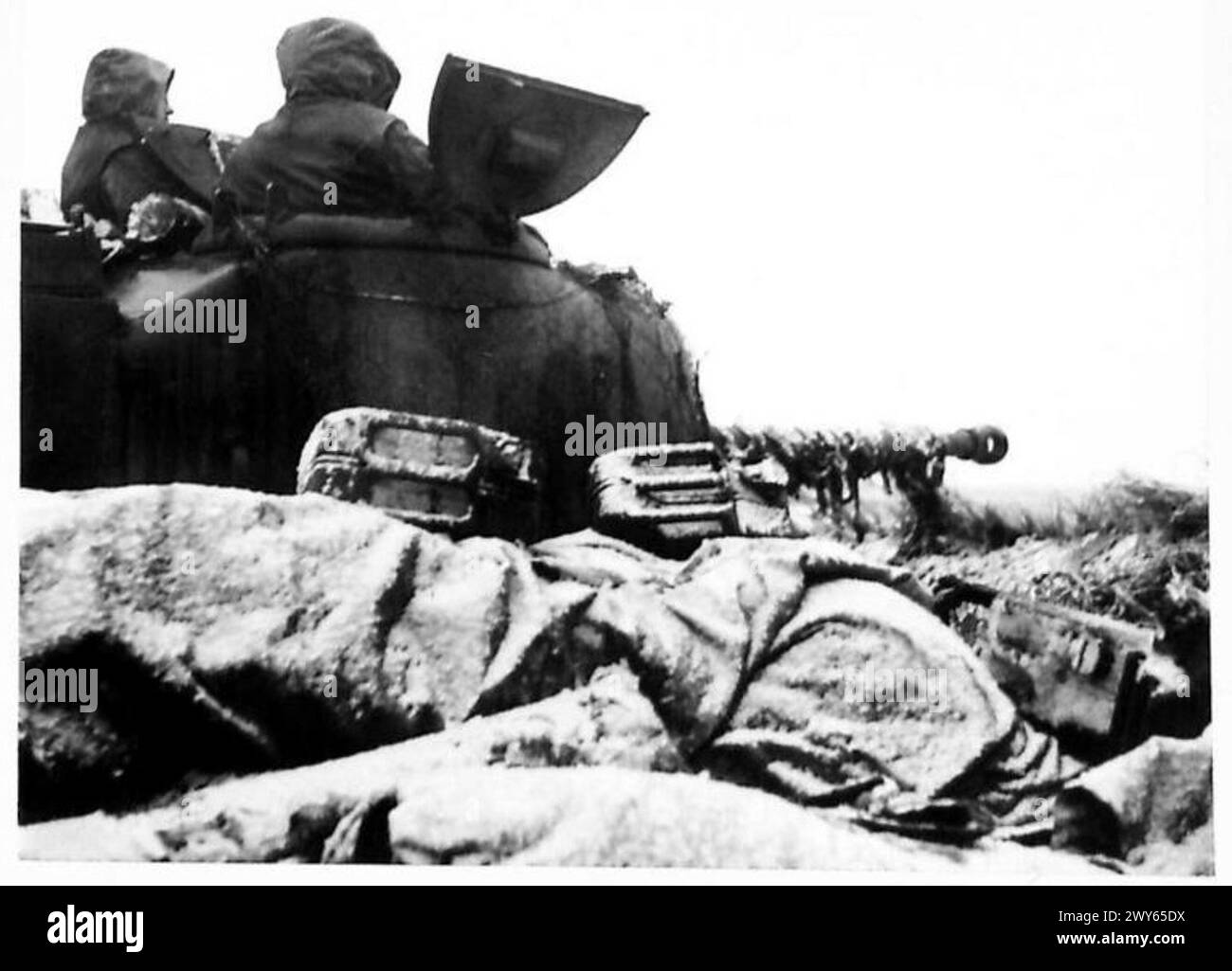 52 Div. WESTERN FRONT SNOW - It's Germany where these tanks of ours are ...
