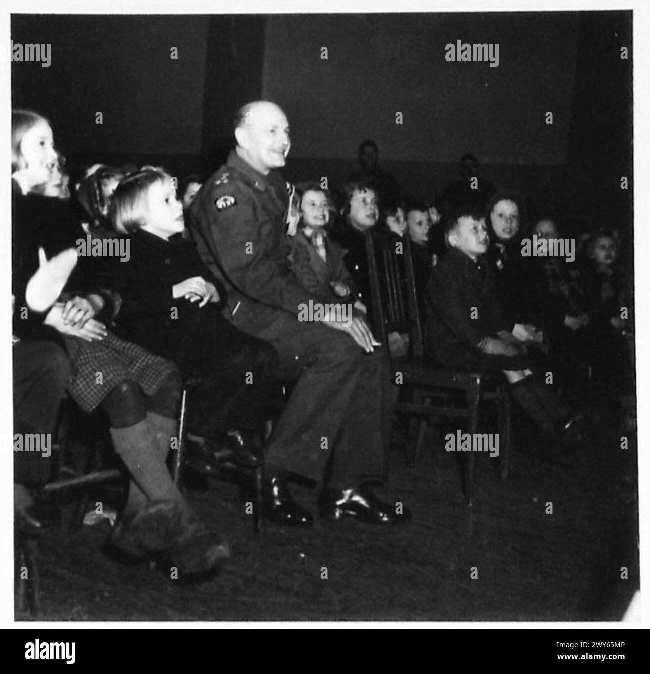 TROOPS GOODWILL PARTY TO DUTCH CHILDREN - Brig H.P. Gardham, CBE, AQ ...