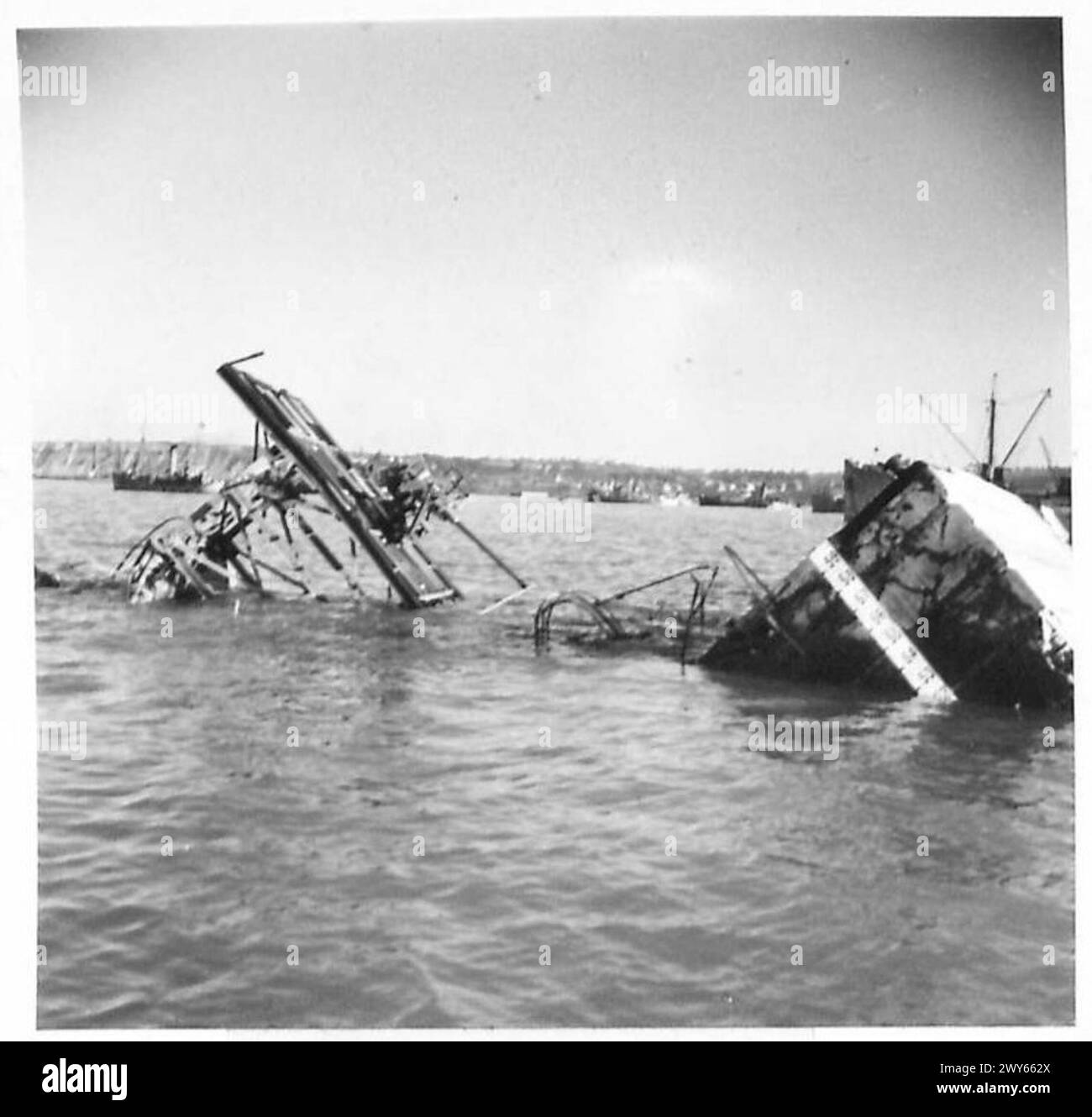 Damage to army equipment hi-res stock photography and images - Alamy