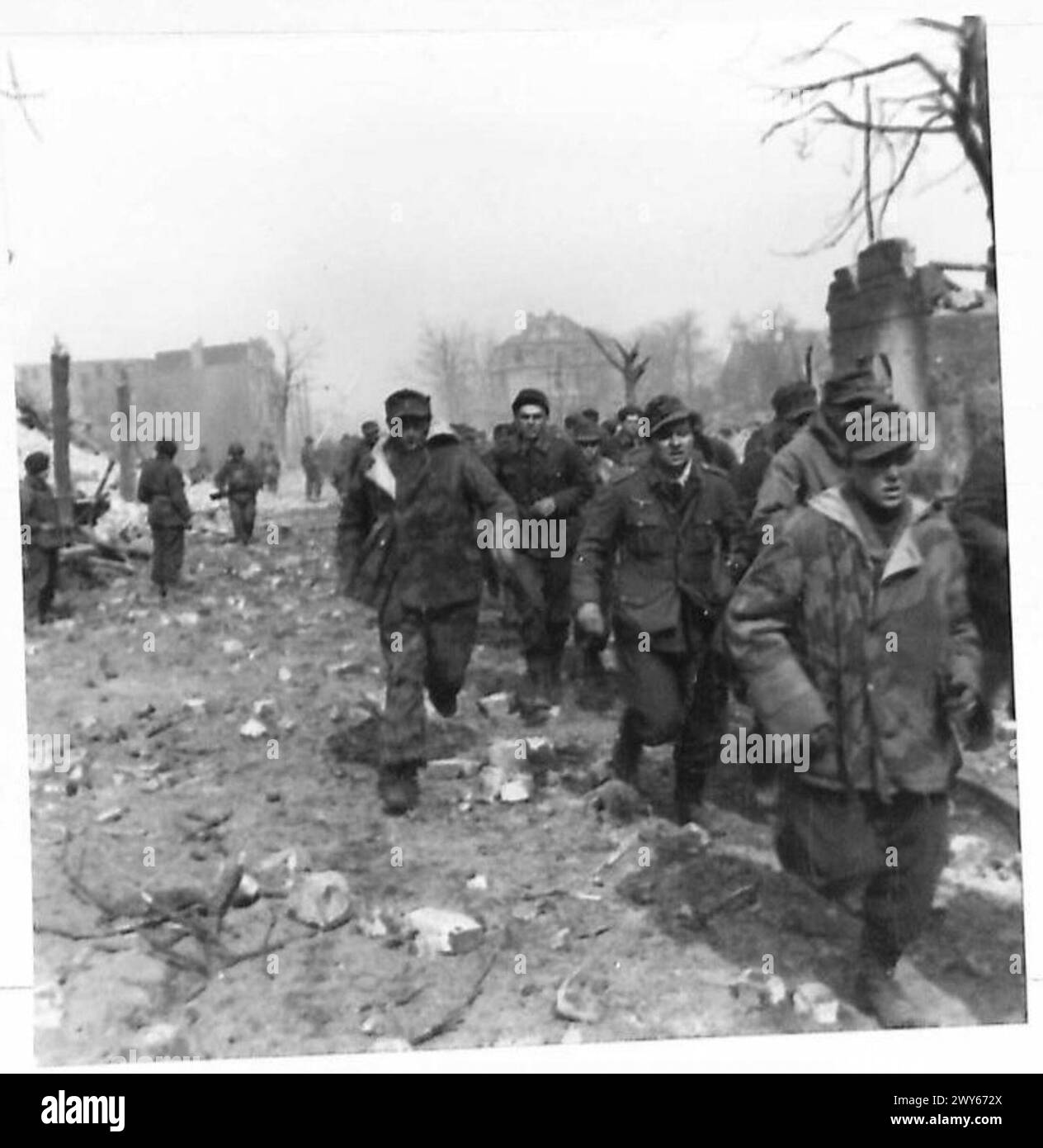 ASSAULT ON THE RHINE AND CAPTURE OF WESEL - German prisoners captured ...