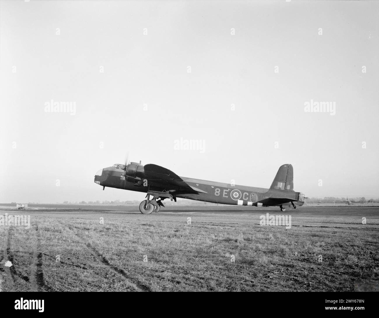 Short Stirling GT Mark IV, LJ951 '8E-C', of No. 295 Squadron RAF taxies ...