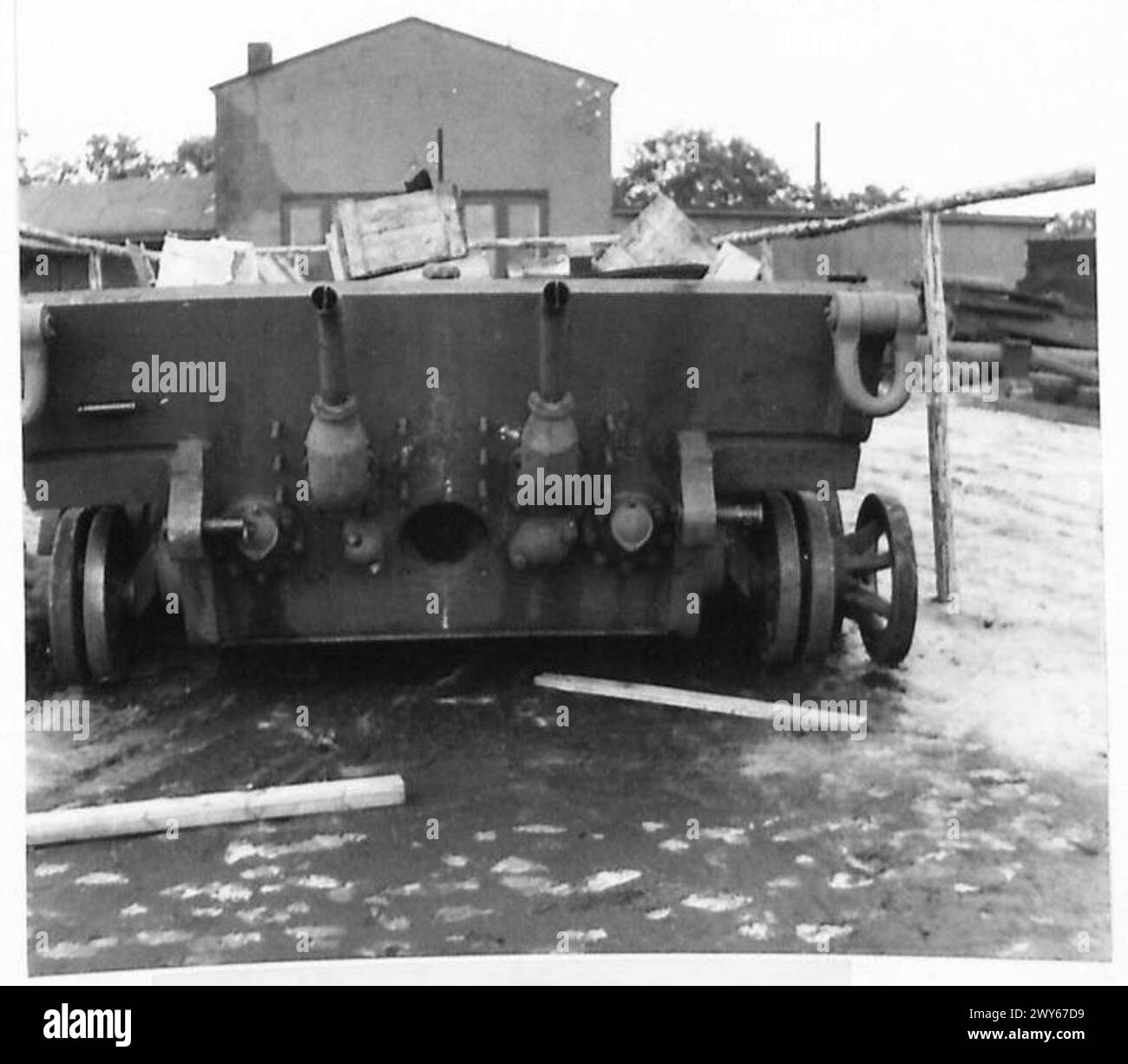 160 ton Black and White Stock Photos & Images - Alamy