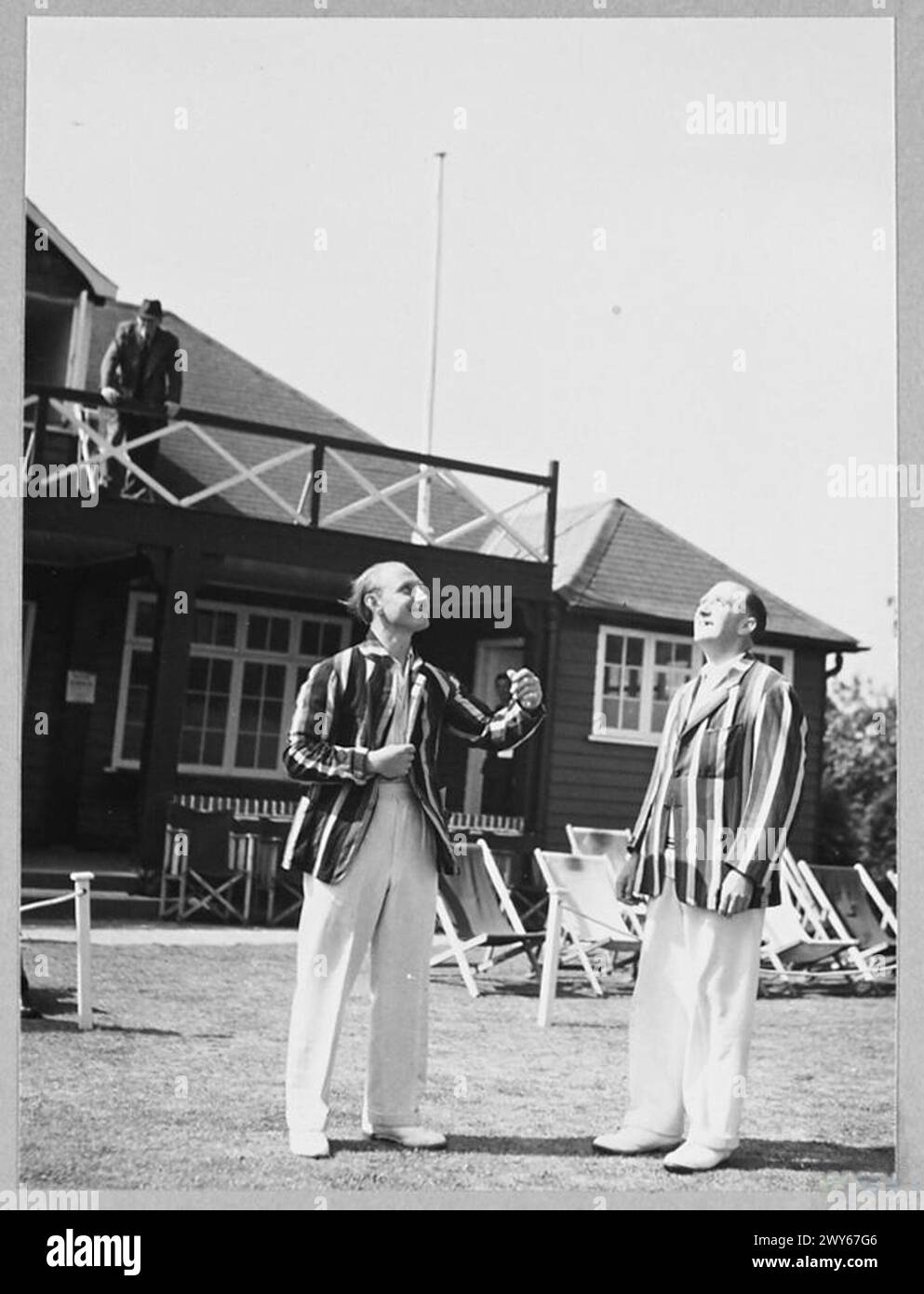 DESERT AIR FORCE PLAY AIR MARSHAL SIR JOHN SLESSOR'S CRICKET XI AT ...