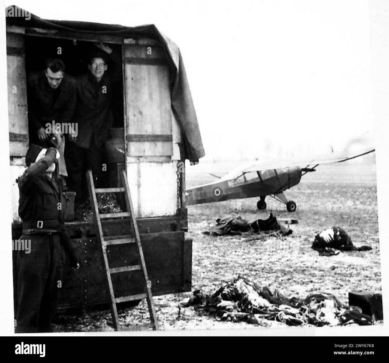 Group military personnel observe Black and White Stock Photos & Images ...