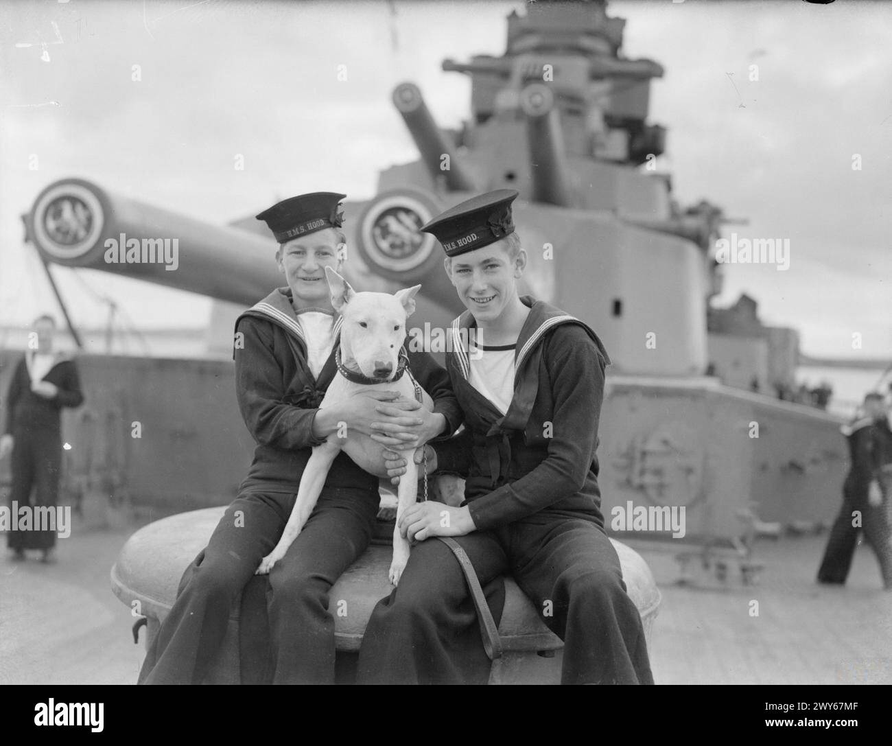 Hms hood 1941 crew hi-res stock photography and images - Alamy