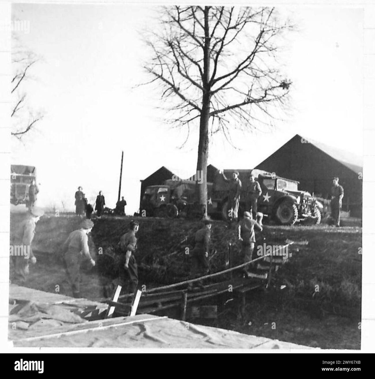 Soldiers correspondence Black and White Stock Photos & Images - Alamy