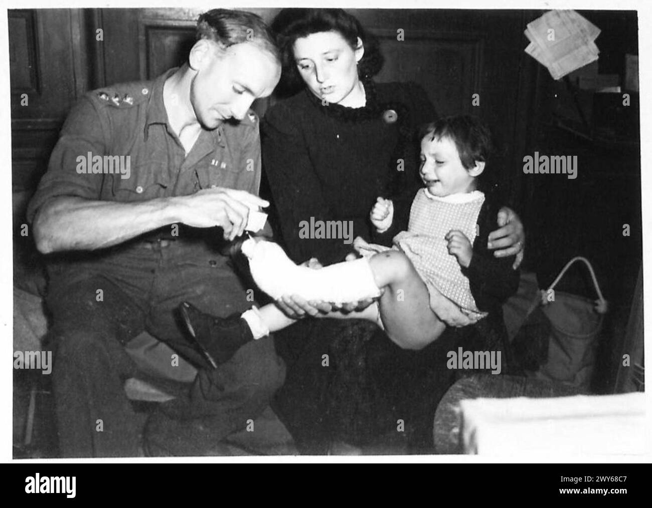 British army doctors Black and White Stock Photos & Images - Alamy
