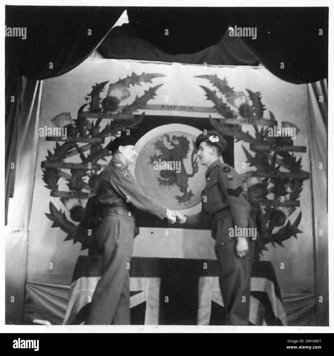 15TH (SCOTTISH) DIV. INVESTITURE - Sgt. W. Aitken, 9 Cameronians ...