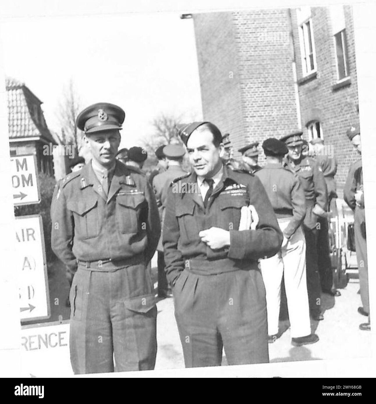 FIELD MARSHAL MONTGOMERY GIVES HIS FINAL ORDERS FOR THE RHINE CROSSING ...