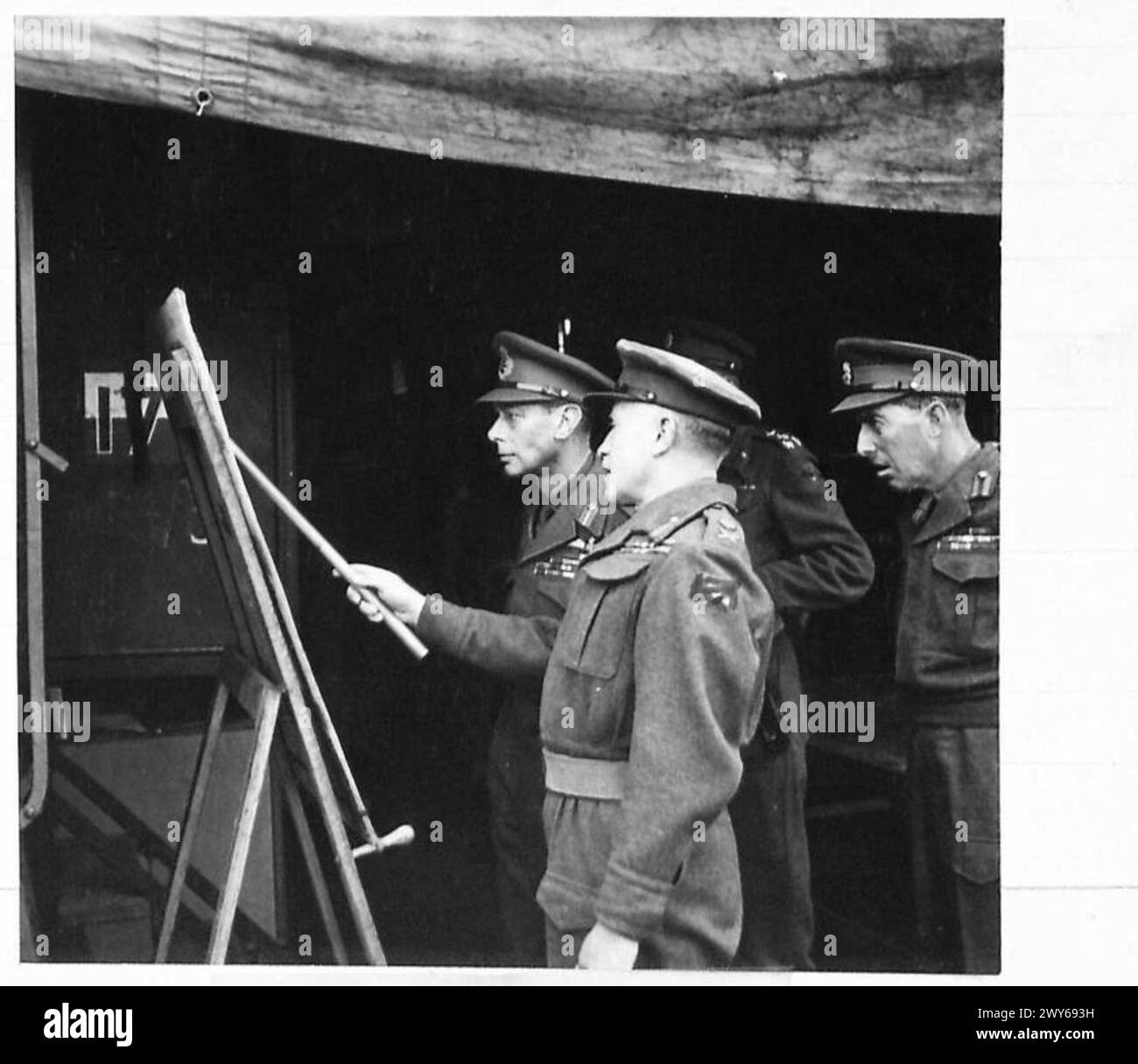 HIS MAJESTY THE KING VISITS HIS TROOPS. - General O'Connor, GOC 8th ...