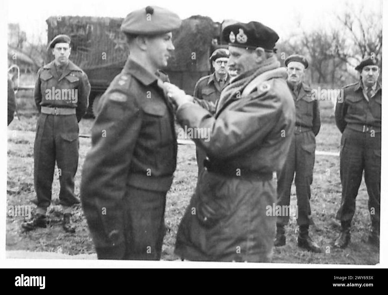 THE C-IN-C WITH CANADIAN TROOPS - Lt-Col E.P. Thompson, Cameron ...