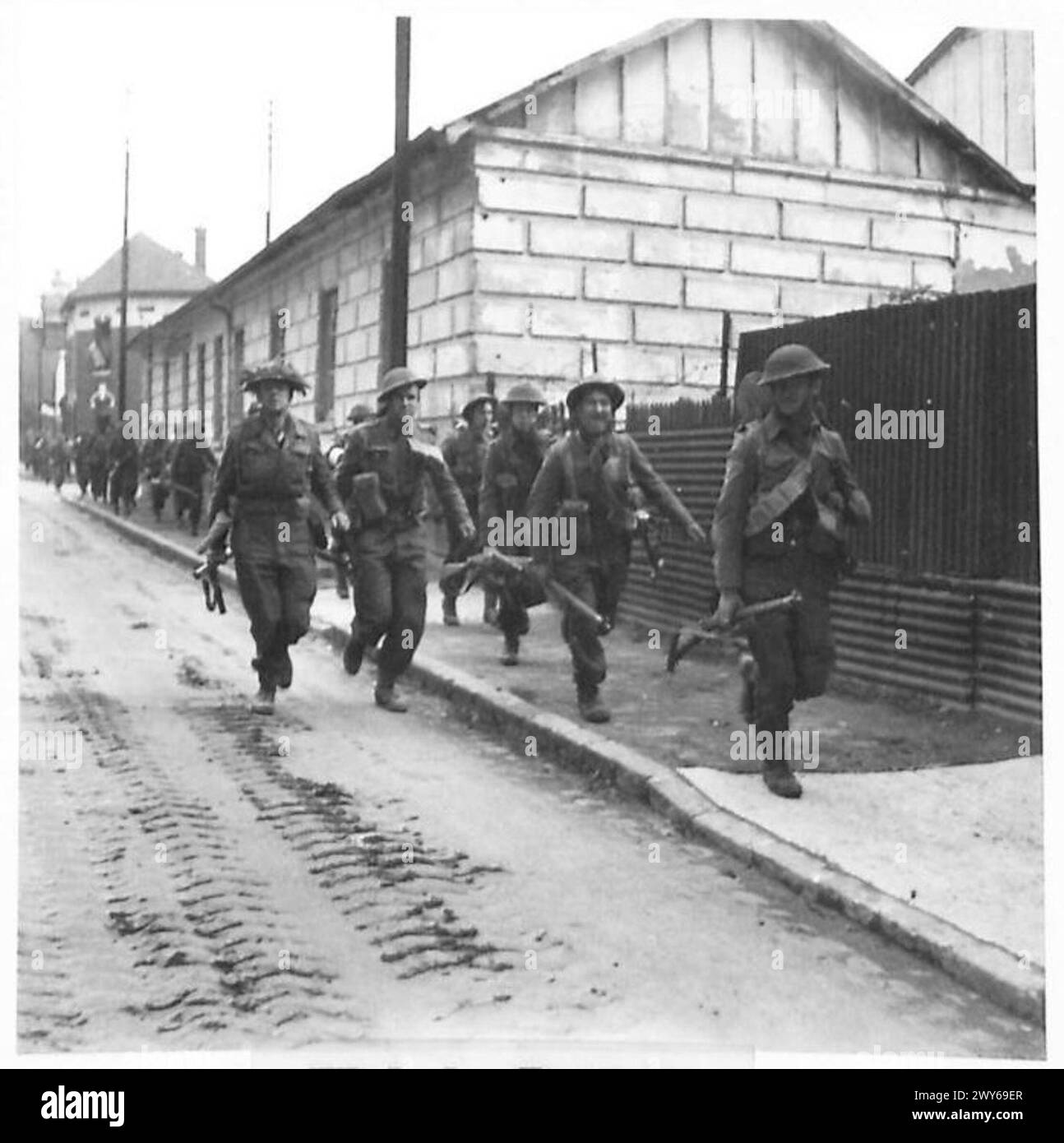 OUR TROOPS IN ARRAS - Scenes in Arras as guardsmen of the Coldstream ...
