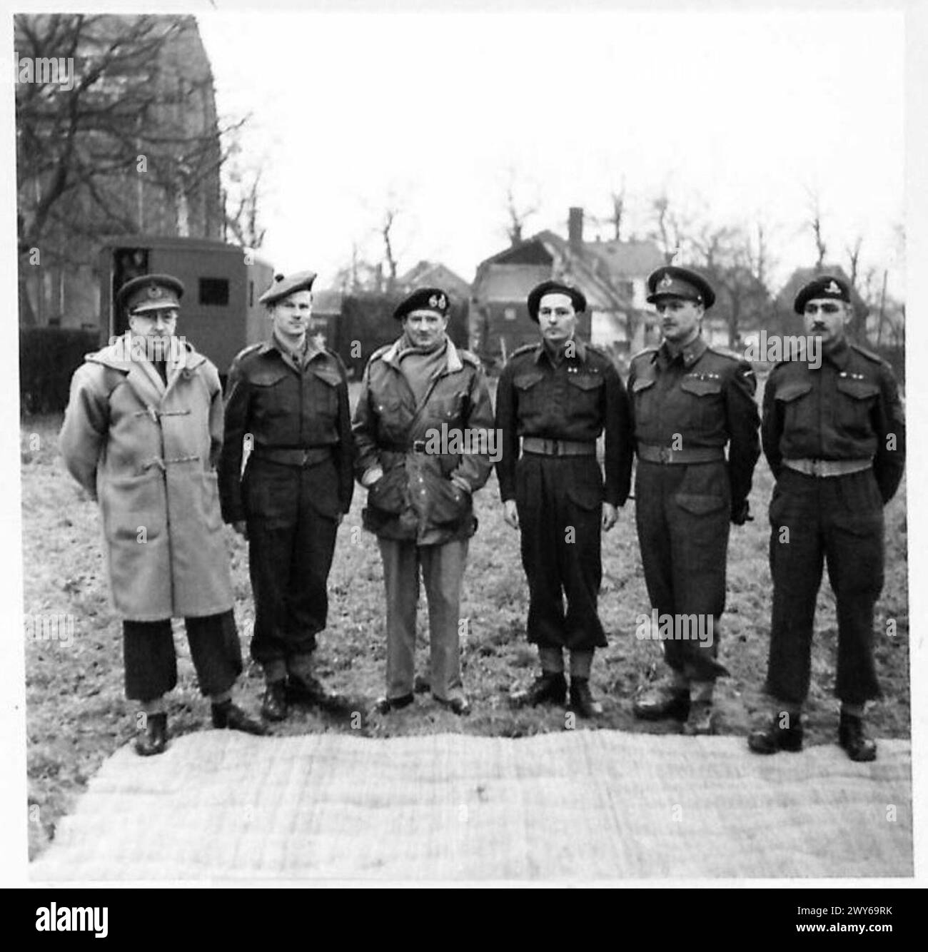 THE C-IN-C WITH CANADIAN TROOPS - Recipients photographed with the C-in ...