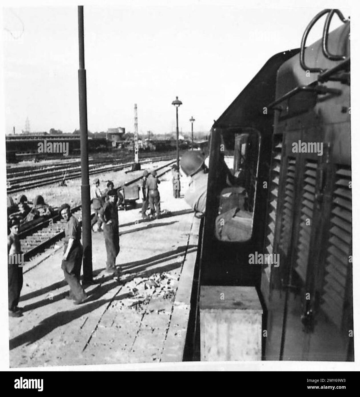 CONSTRUCTION OF NEW RAILWAY BRIDGE OVER RIVER ORNE - The Diesel ...