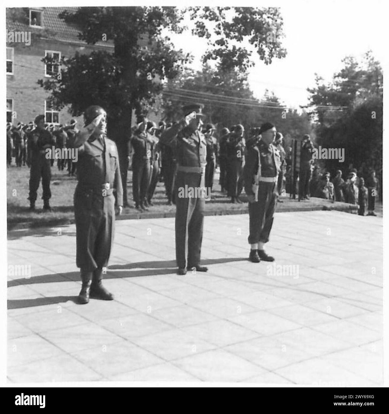 BRITISH TAKE OVER FROM THE AMERICANS AT HILDEN[1 Corps] - The two ...