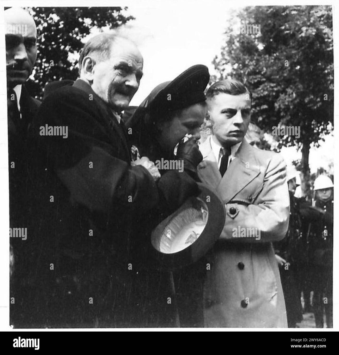 CEREMONIAL FUNERAL OF BRUSSELS POLICE SHOT BY THE GERMANS - A family ...