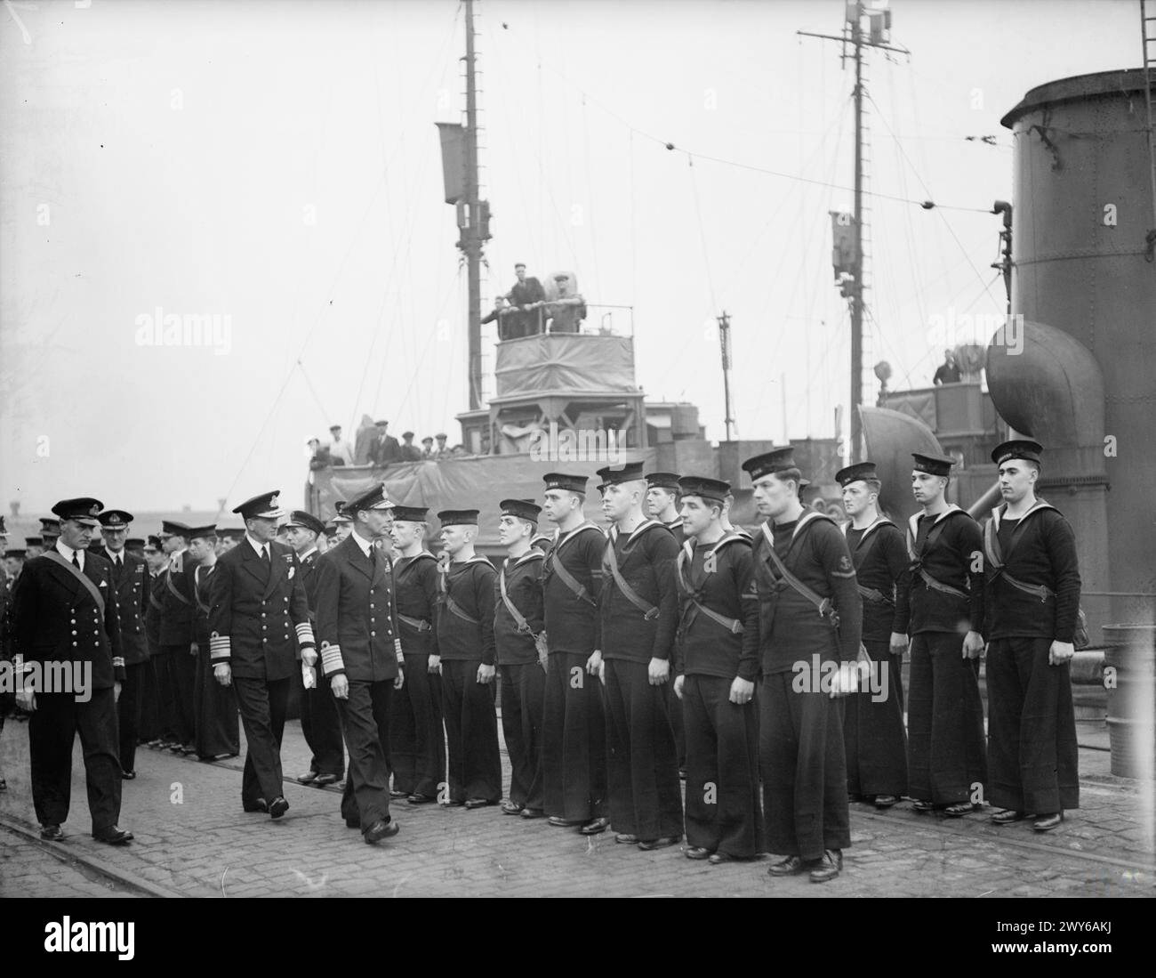 HIS MAJESTY THE KING'S VISIT TO WESTERN APPROACHES COMMAND. 8 OCTOBER ...