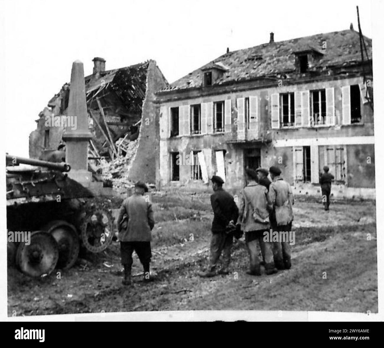 ANOTHER VILLAGE CAPTURED - Villagers of Lingevres who had evacuated ...