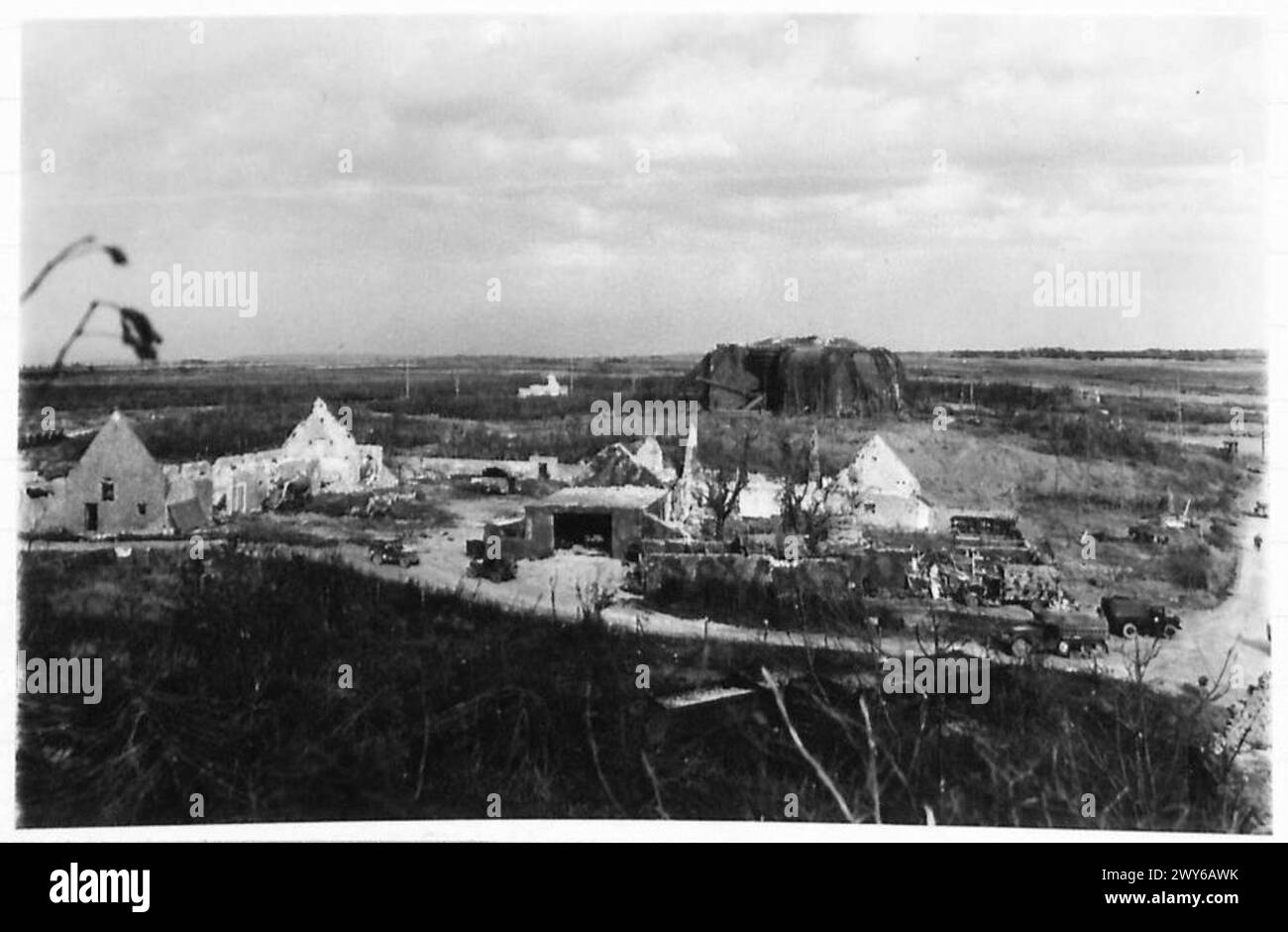 GERMAN CROSS-CHANNEL GUNS. - General view of one of the gun sites ...