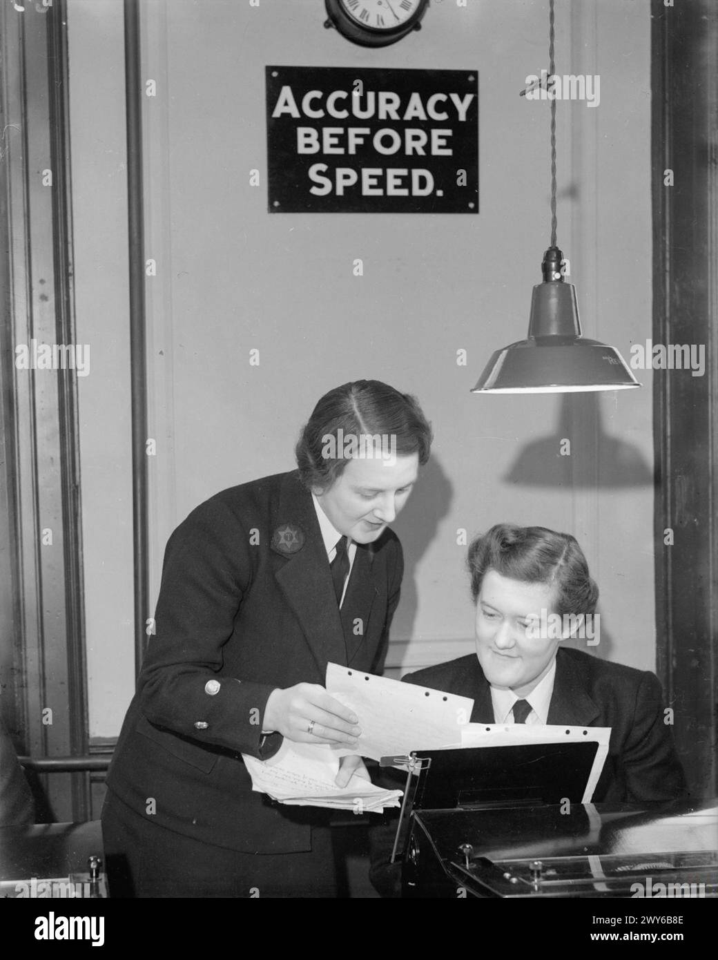 WITH THE WRNS IN TRAINING. 13 JANUARY 1942, ST LEONARD HOUSE, ROSYTH ...