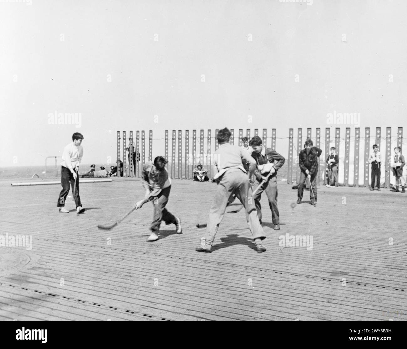In 1944 children from hi-res stock photography and images - Alamy