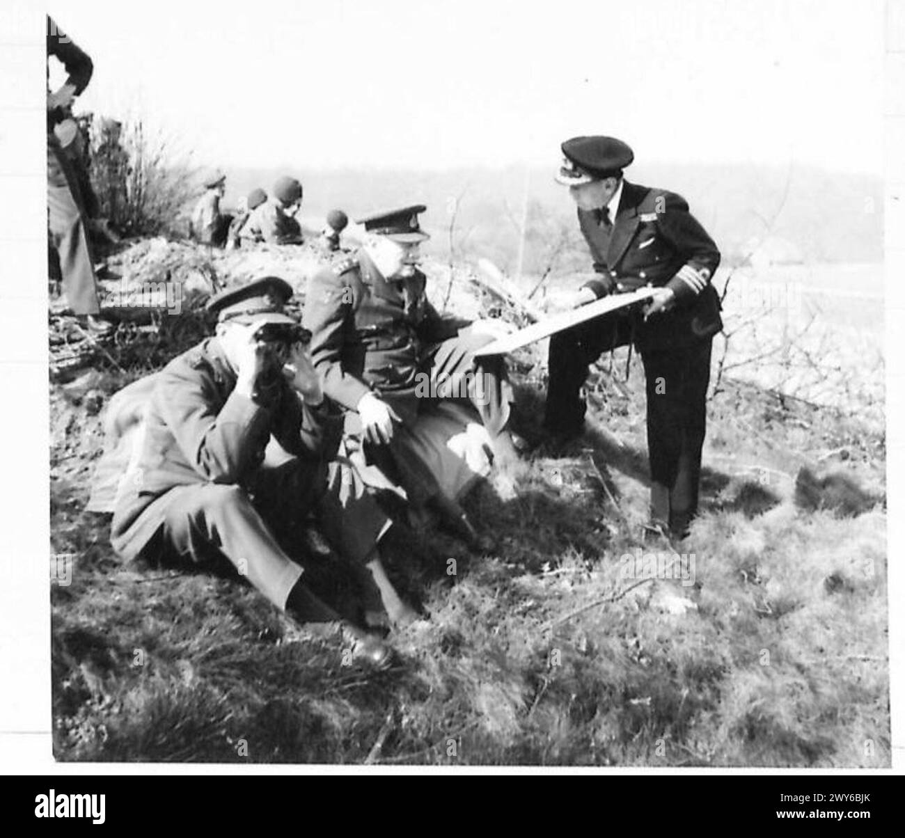 PRIME MINISTER WATCHES RHINE ASSAULT - Commander Thompson, R.A., to the ...