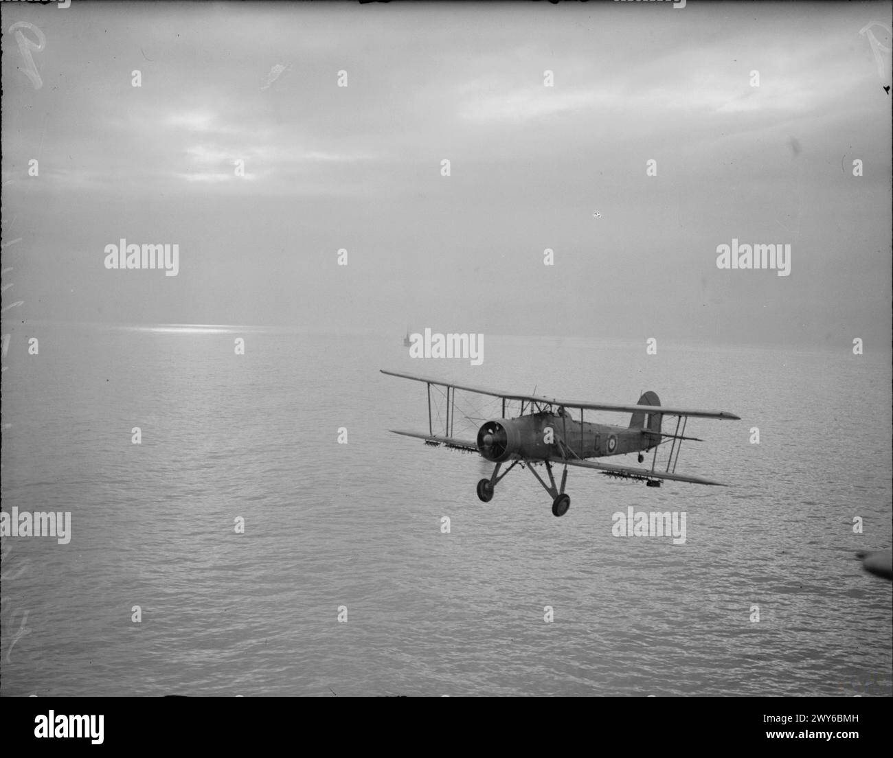 THE ROYAL NAVY DURING THE SECOND WORLD WAR - Shortly after dropping a ...
