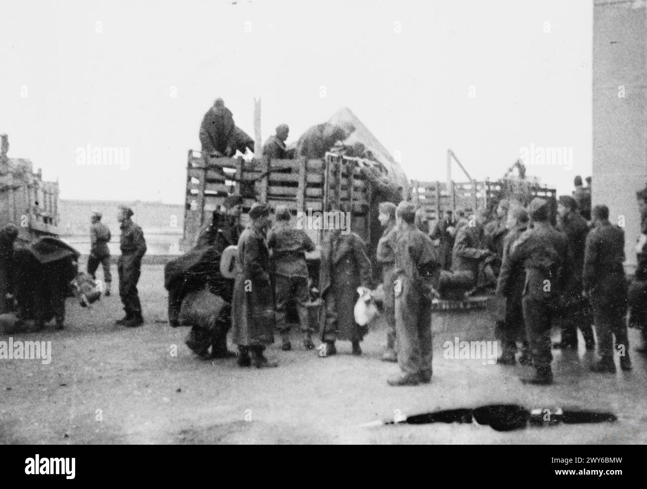 Lorry convoy africa hi-res stock photography and images - Alamy