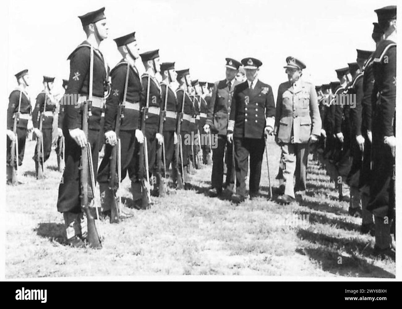 Royal canadian guard Black and White Stock Photos & Images - Alamy