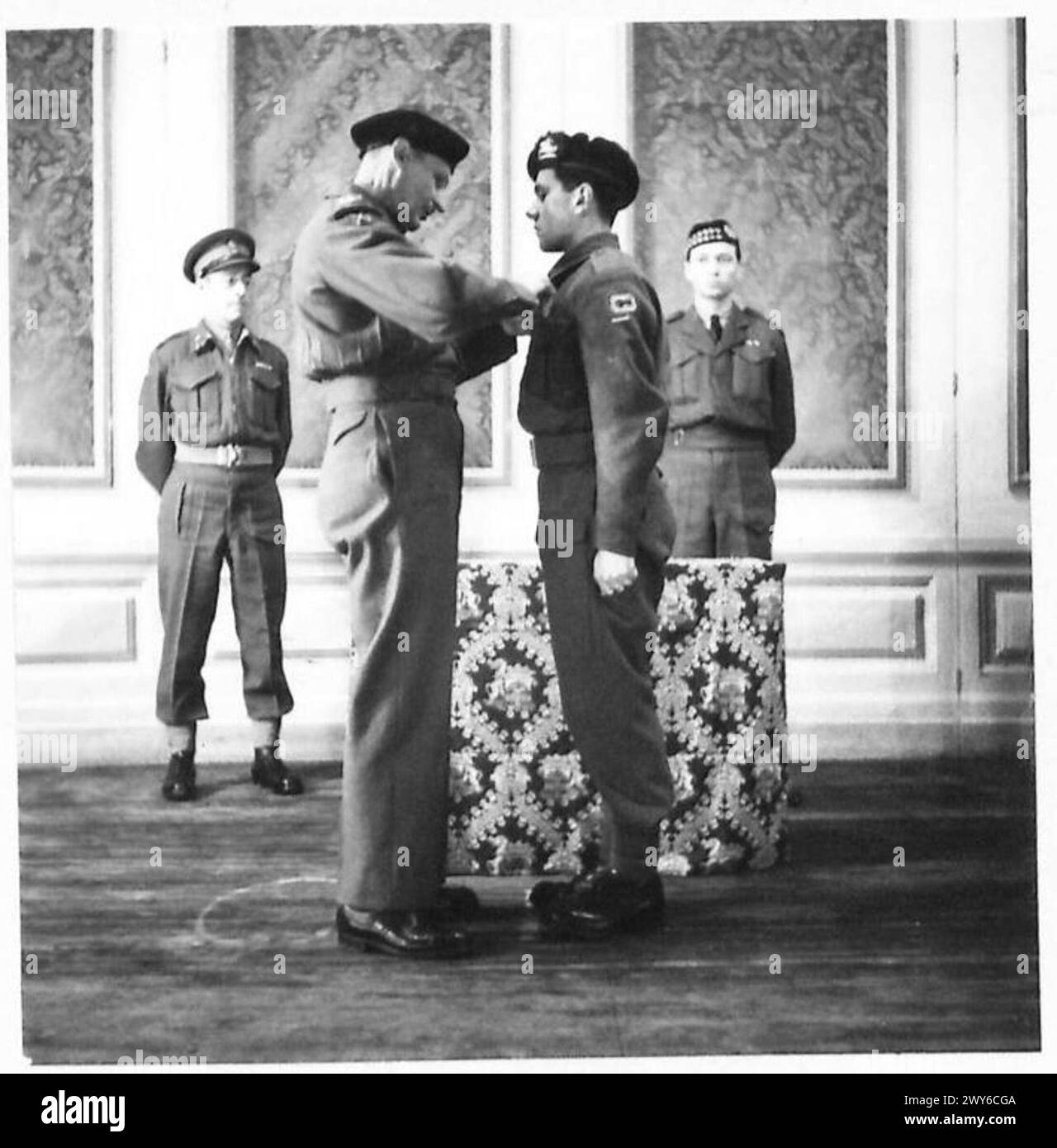 INVESTITURE BY FIELD MARSHAL MONGTOMERY AT YPRES - Tpr G Easton ...