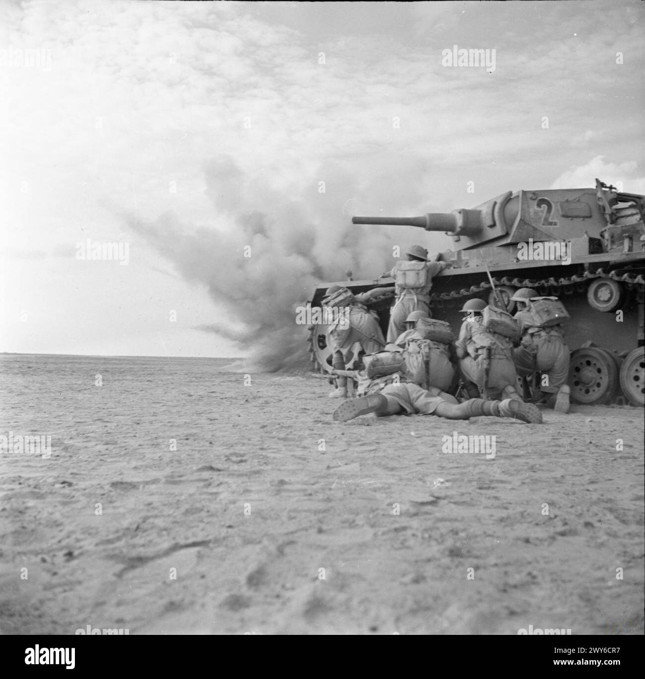 THE BRITISH ARMY IN NORTH AFRICA 1942 - Posed photograph of infantry ...