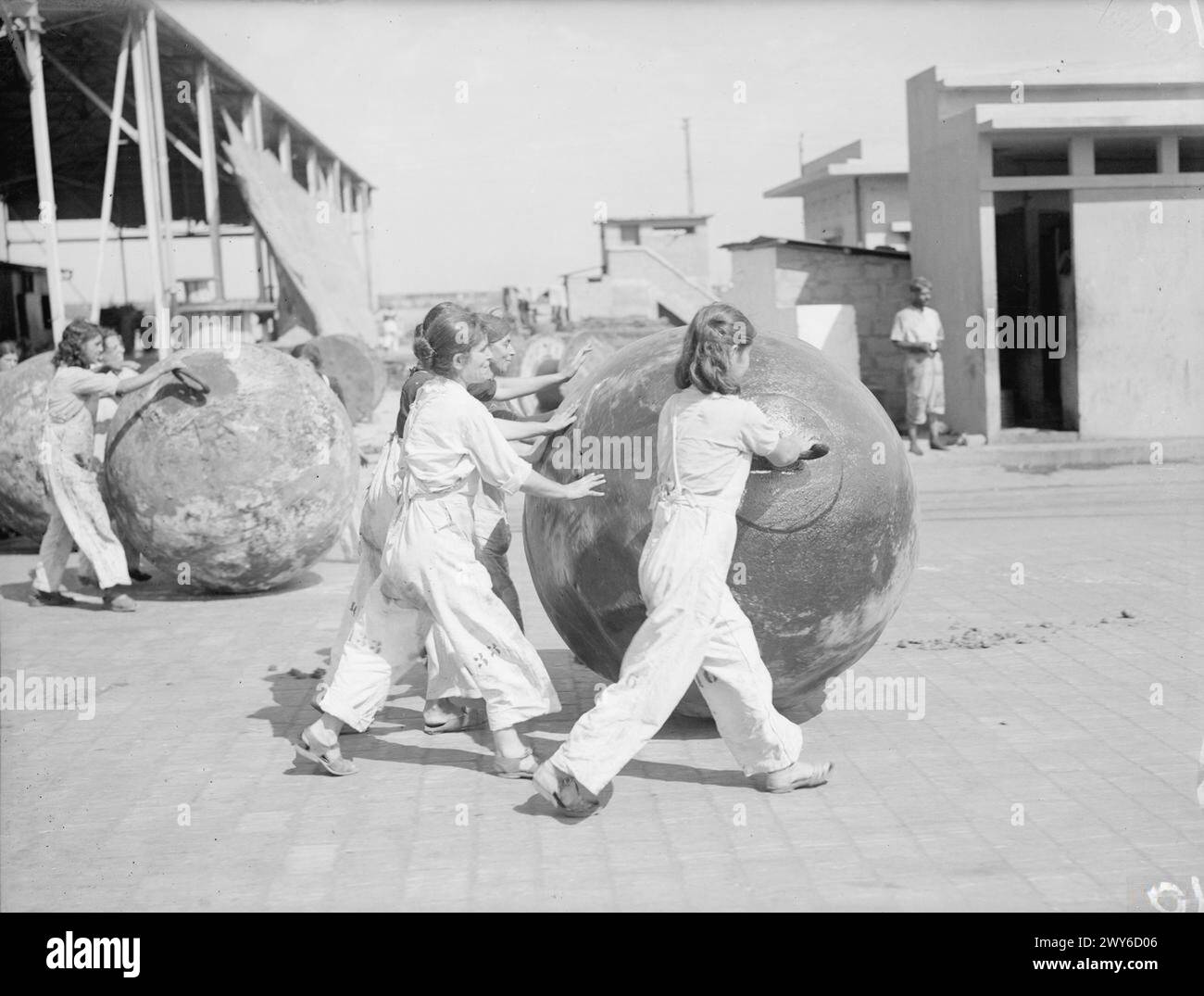 Wire scraping hi-res stock photography and images - Alamy