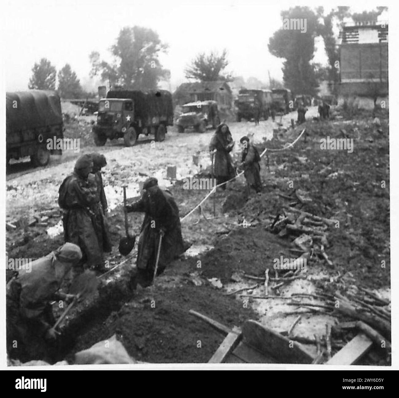 Heavy columns Black and White Stock Photos & Images - Alamy