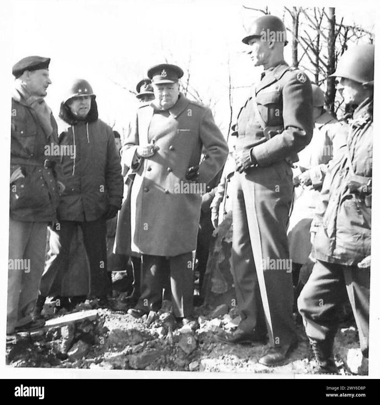 Front visit war minister Black and White Stock Photos & Images - Alamy