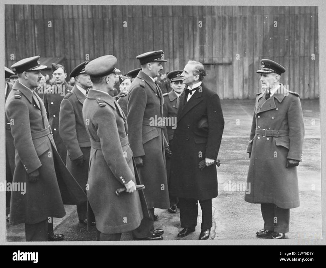 STAND DOWN PARADE OF R.A.F. BALLOON COMMAND - For introduction see CH ...