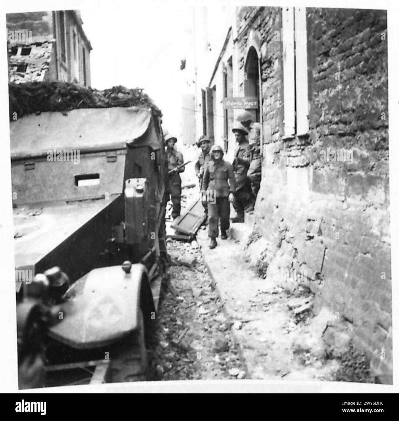 British 3rd division soldiers in 1944 hi-res stock photography and ...