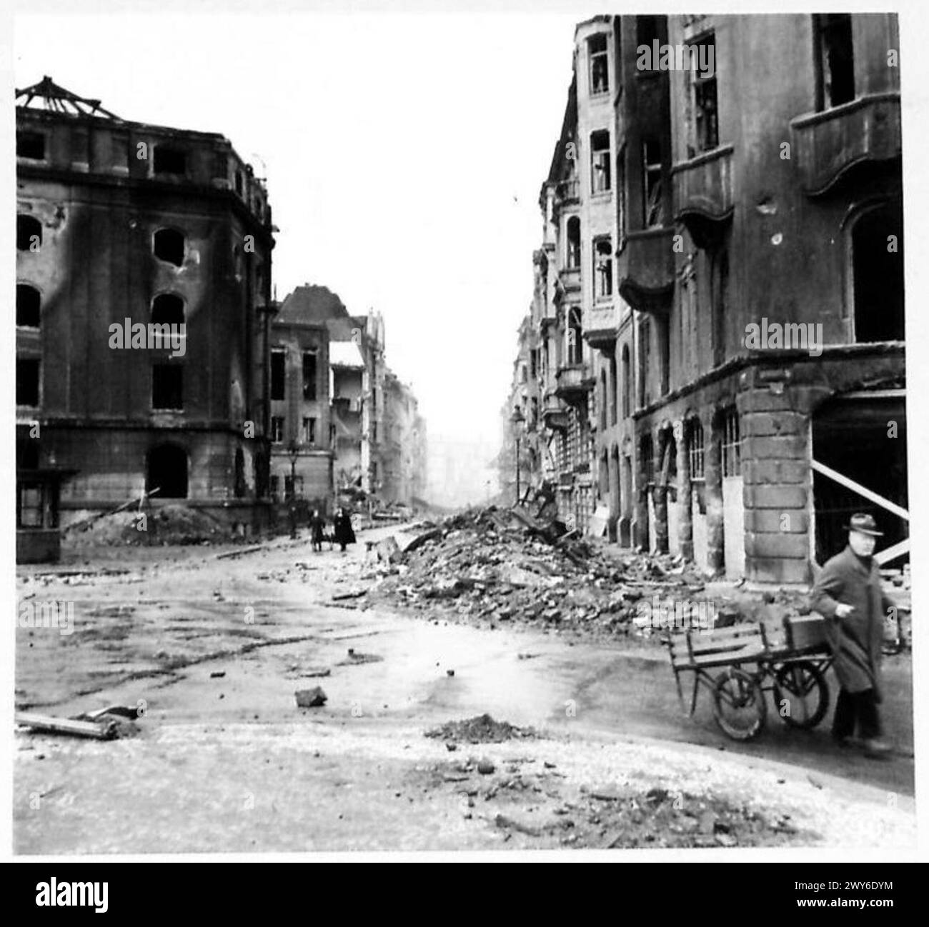 Buildings in city under Cut Out Stock Images & Pictures - Alamy