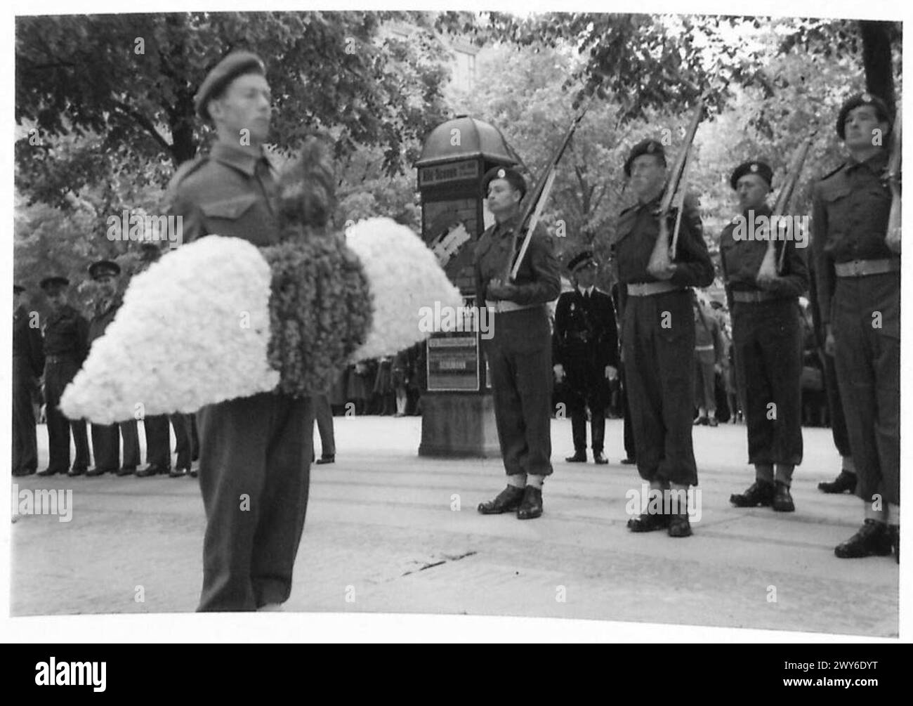 LAYING OF WREATH BY R.A.F. FOR BOMB VICTIMS - The R.A.F. wreath is ...