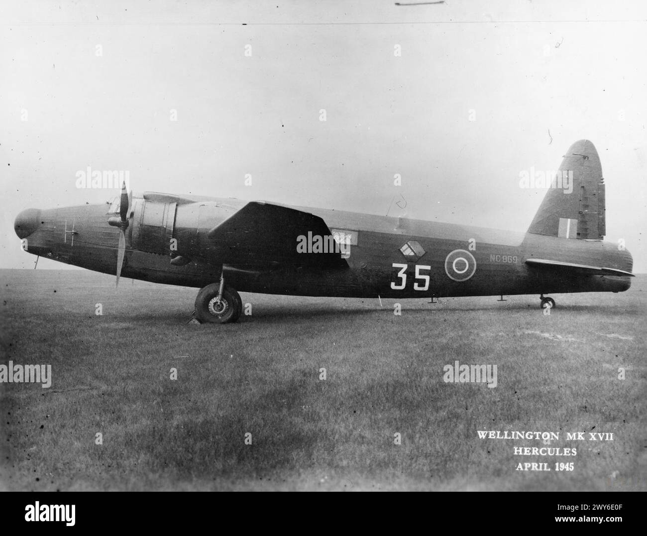 AIRCRAFT OF THE ROYAL AIR FORCE 1939-1945: VICKERS WELLINGTON ...