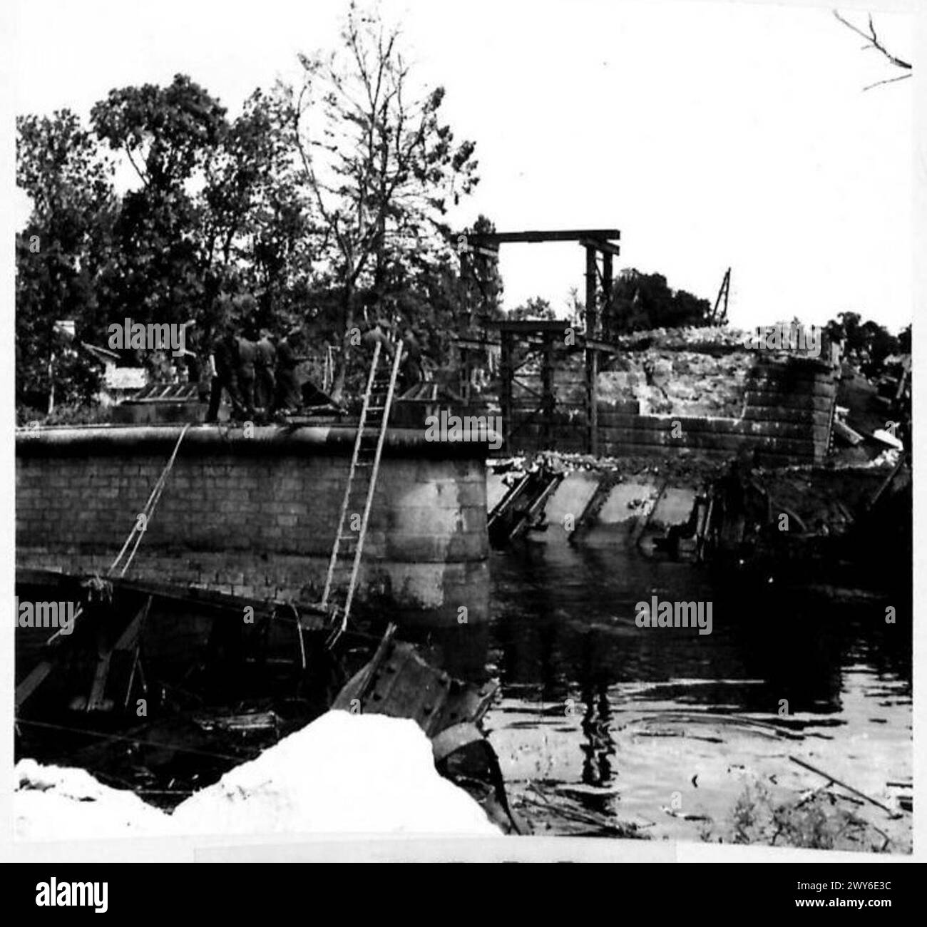 REs REPLACE RAILWAY BRIDGE ACROSS RIVER ORNE - A view of the bridge ...