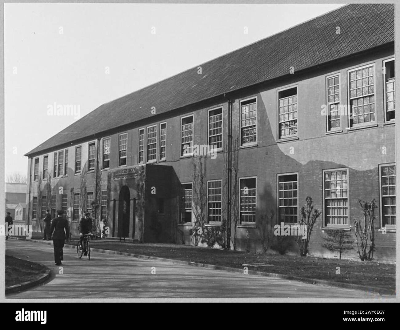 AT THE EMPIRE AIR ARMAMENT SCHOOL - Picture (issued 1945) shows - The ...