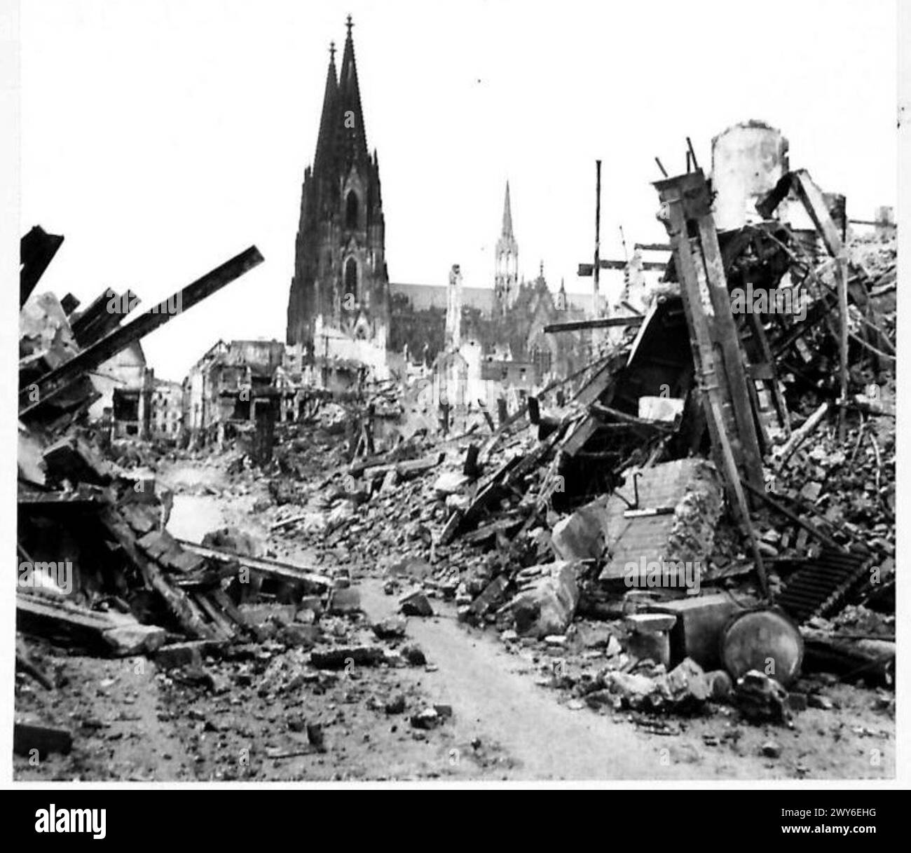 Ruins remain Black and White Stock Photos & Images - Alamy