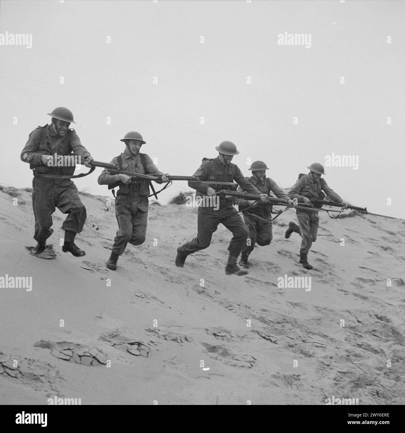 THE BRITISH ARMY IN THE UNITED KINGDOM 1939-1945 - A section of ...