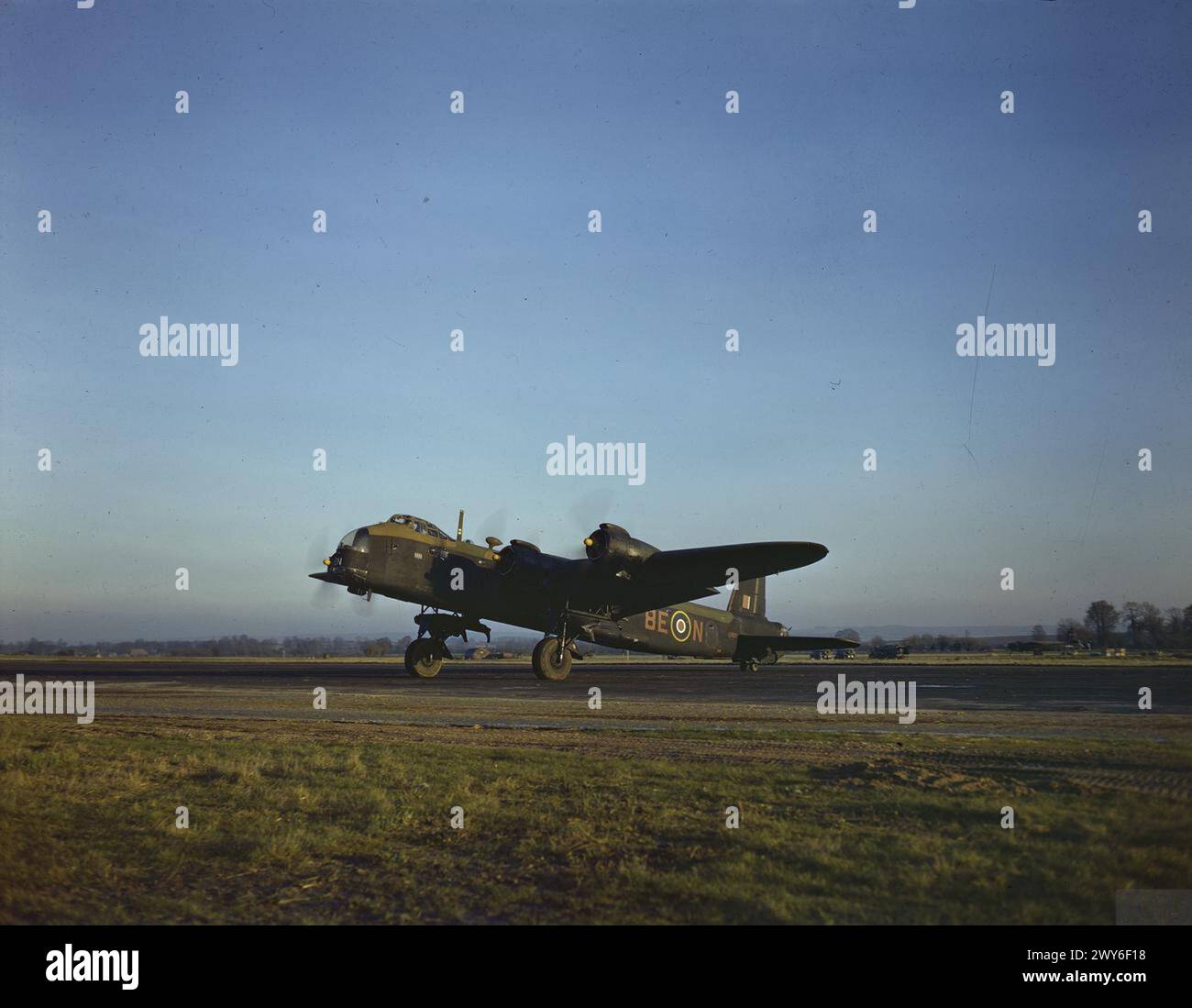 BRITISH AIRCRAFT IN ROYAL AIR FORCE SERVICE: SHORT S.29 STIRLING ...
