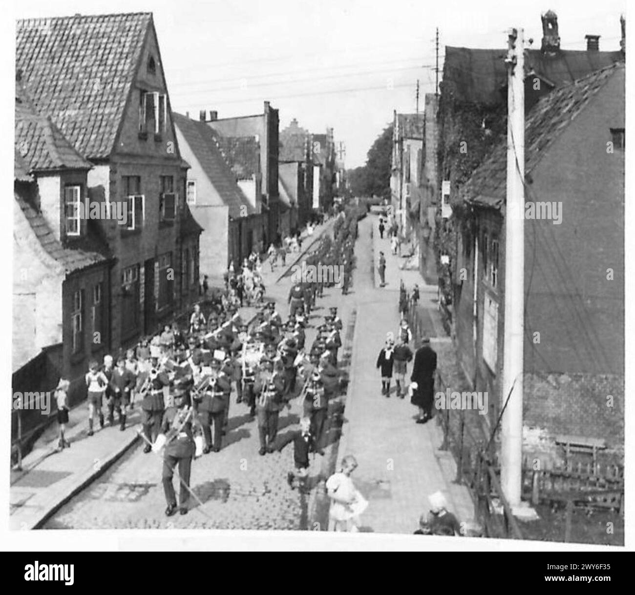 COMMEMORATION SERVICE : 2ND BATTALION DEVONSHIRE REGIMENT - Marching ...