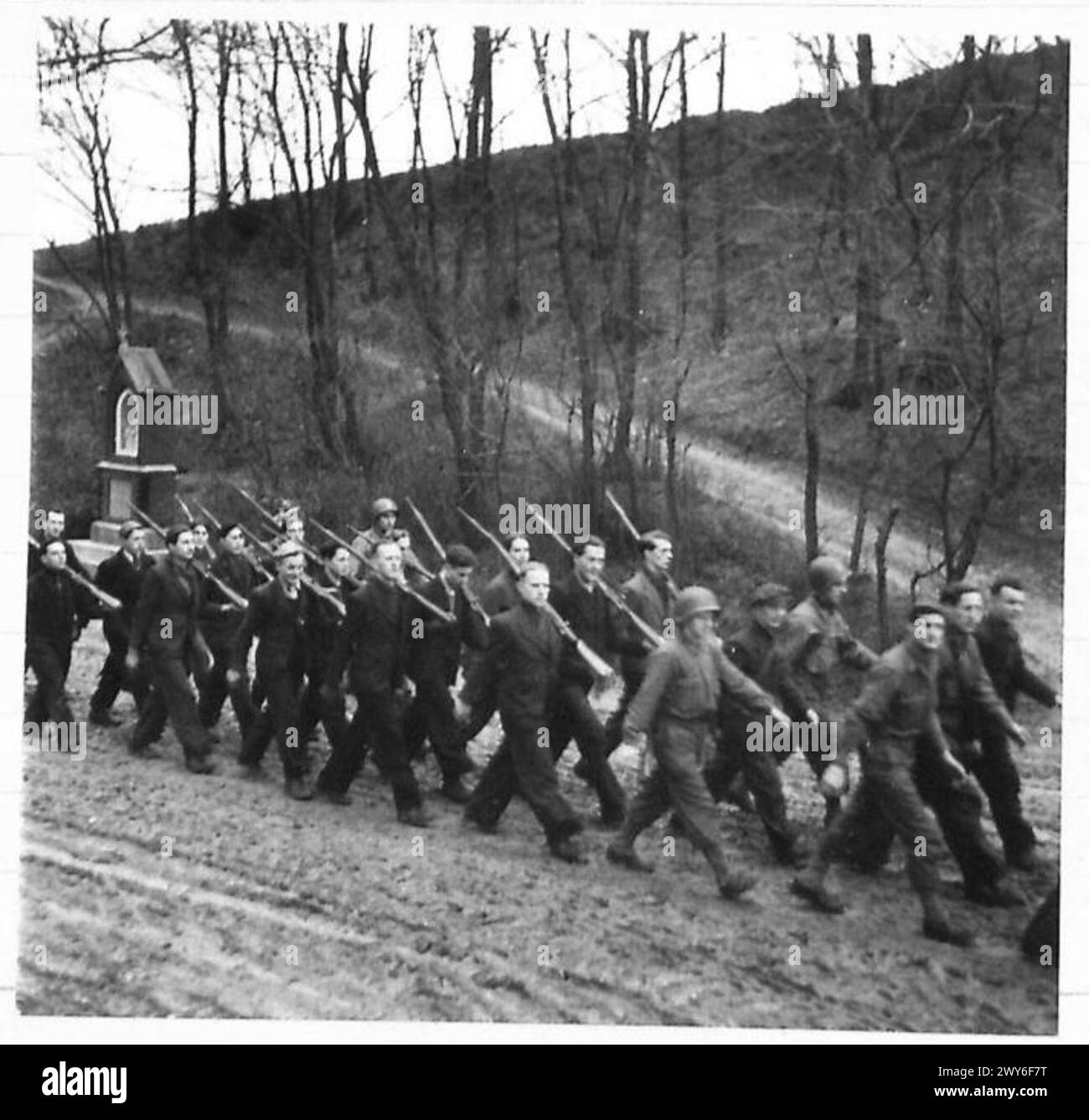 Members of the Dutch underground movement join the British Army ...