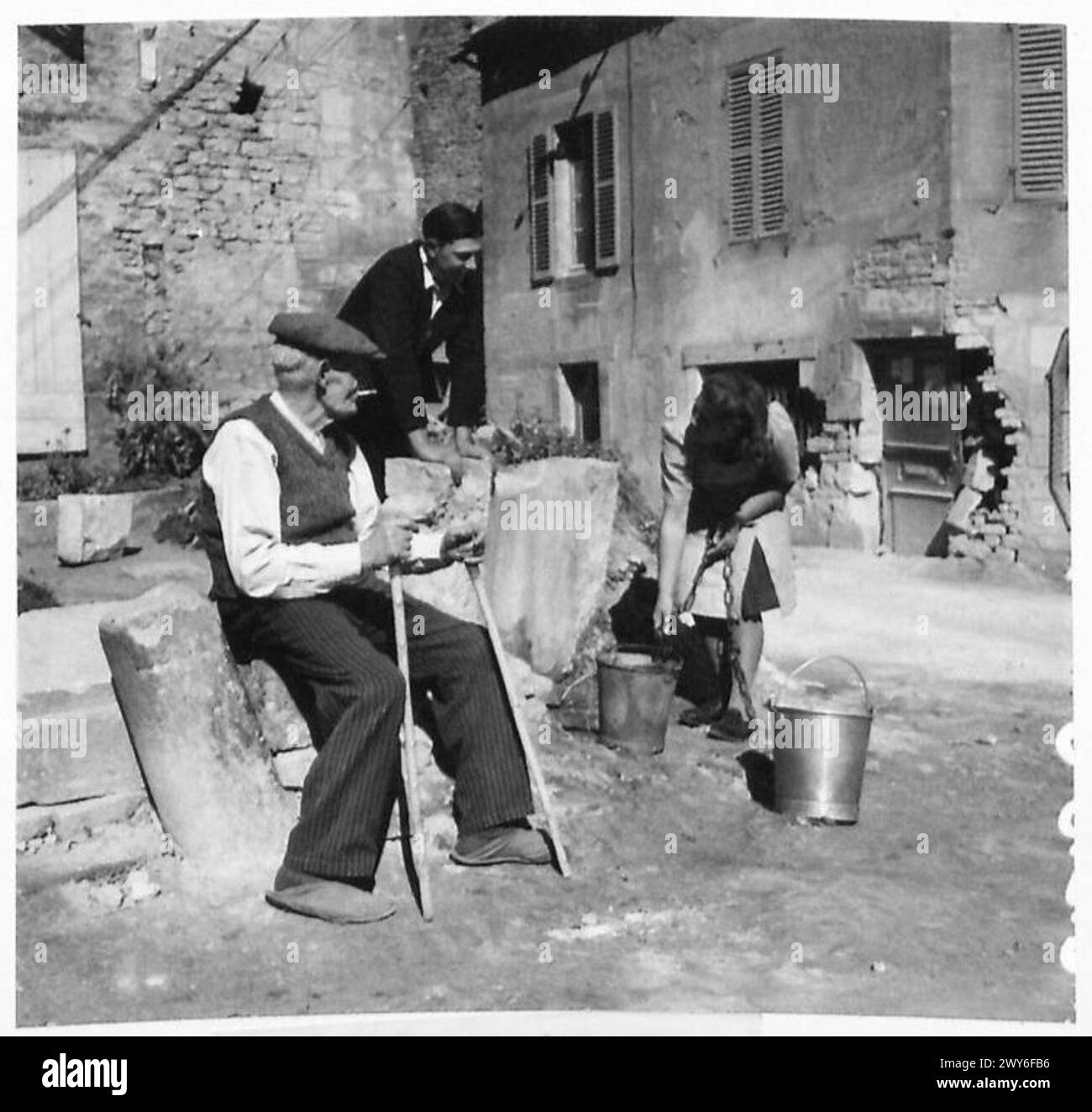 Village well in rural Black and White Stock Photos & Images - Alamy